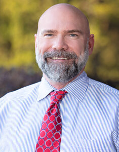 Dr. Kelly DeHart Bio Page Oct 2023 068A7871 - Pariser Dermatology